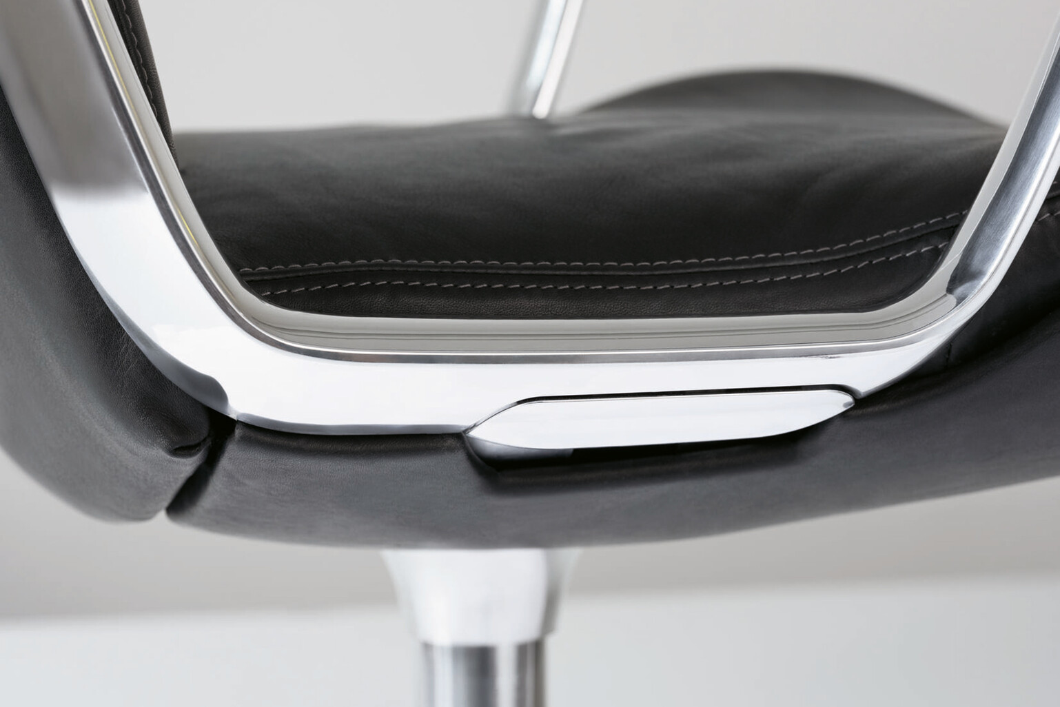 Intra von Wilkhahn | STYLEPARK