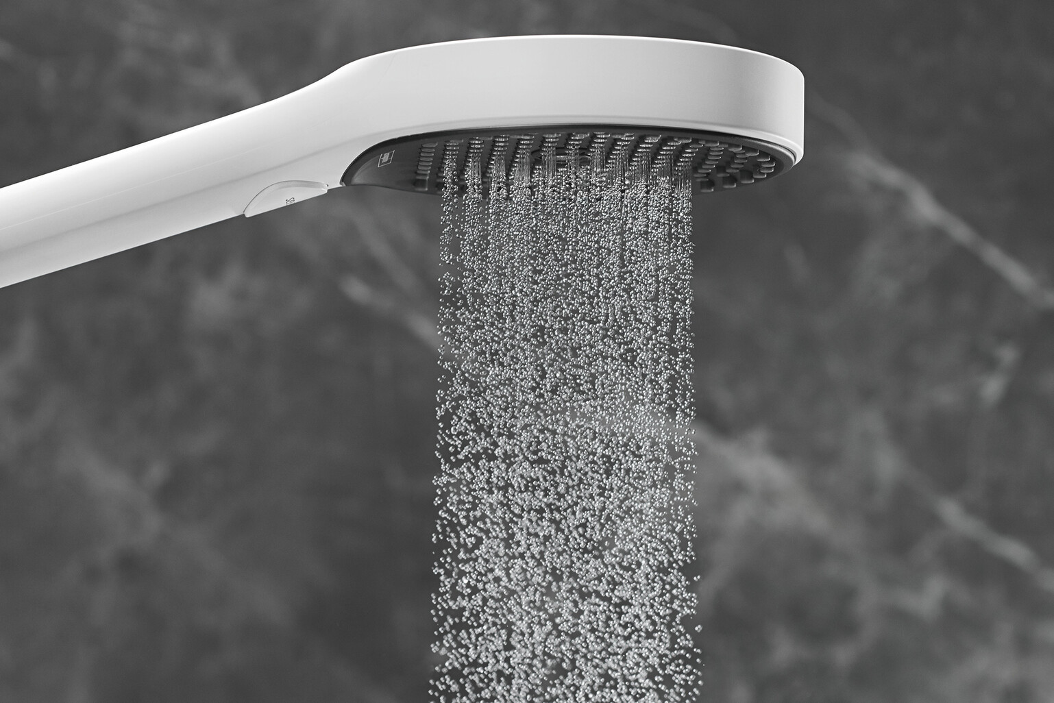 Rainfinity round hand shower by Hansgrohe | STYLEPARK