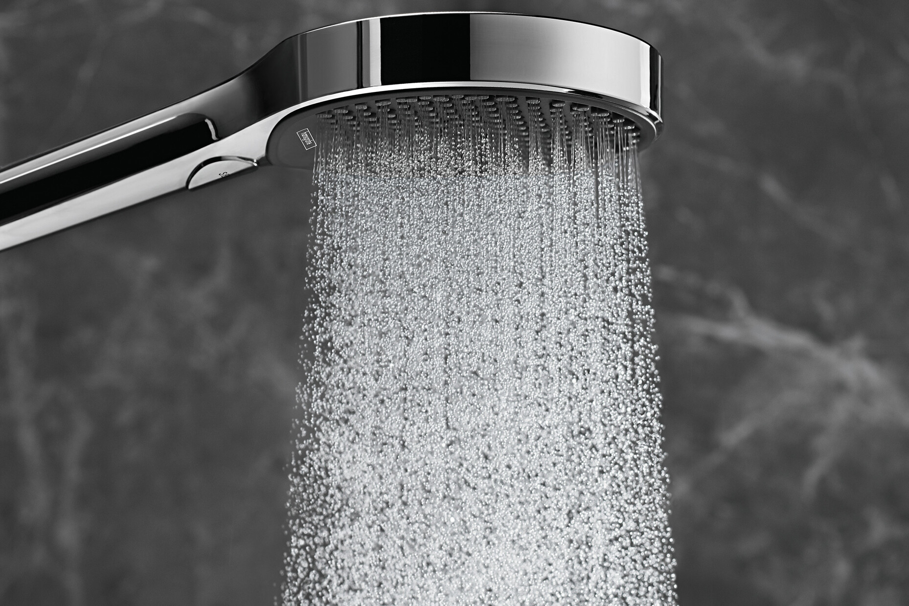 Rainfinity round hand shower by Hansgrohe | STYLEPARK