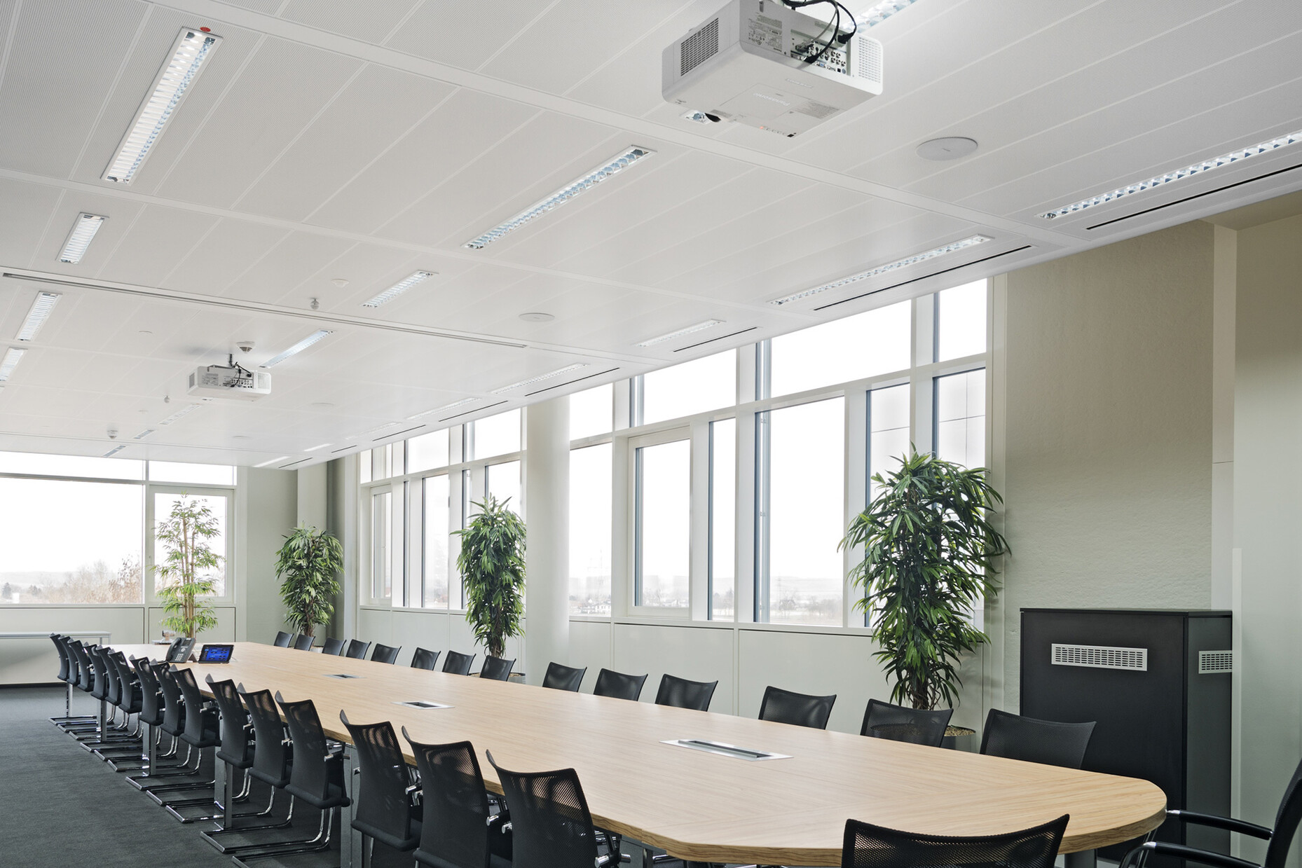 Post cap ceiling by Lindner Group | STYLEPARK