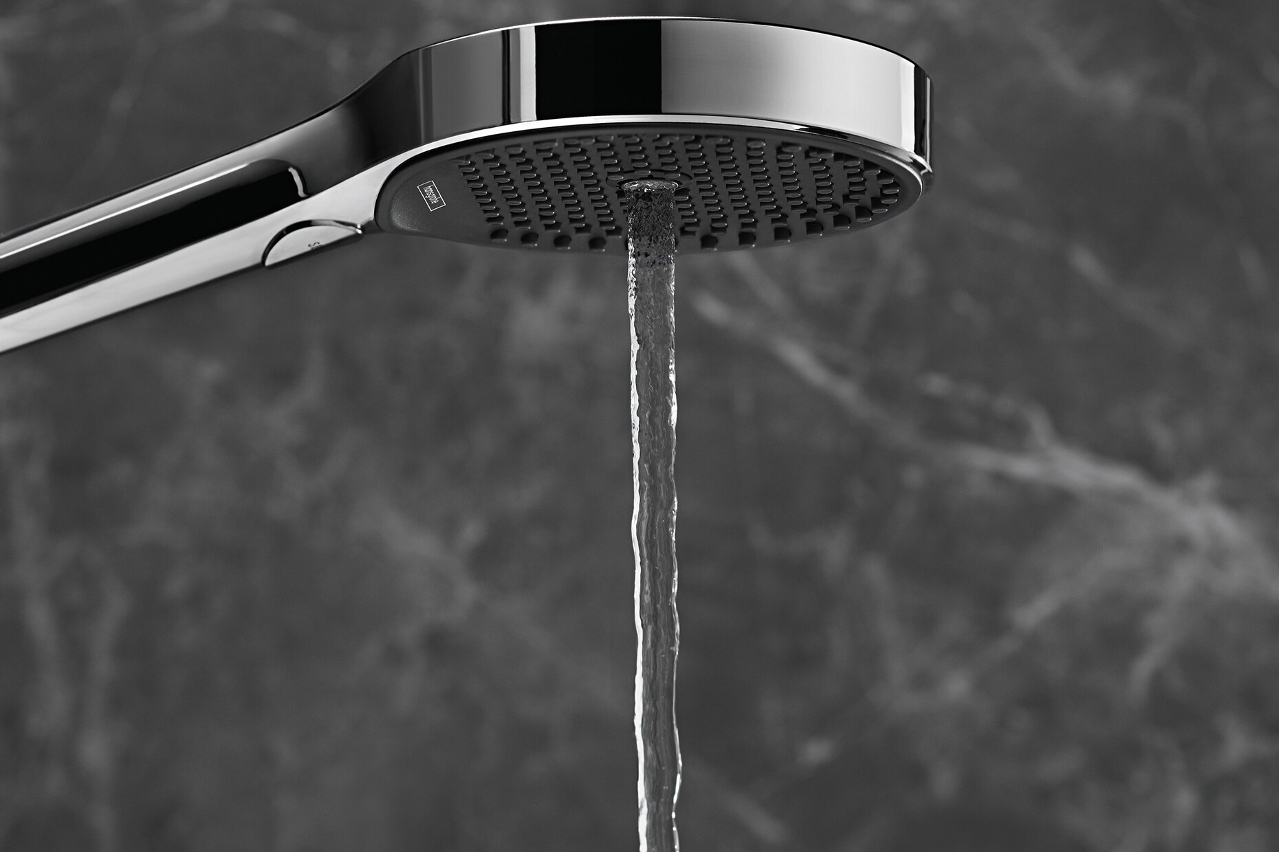 Rainfinity round hand shower by Hansgrohe | STYLEPARK