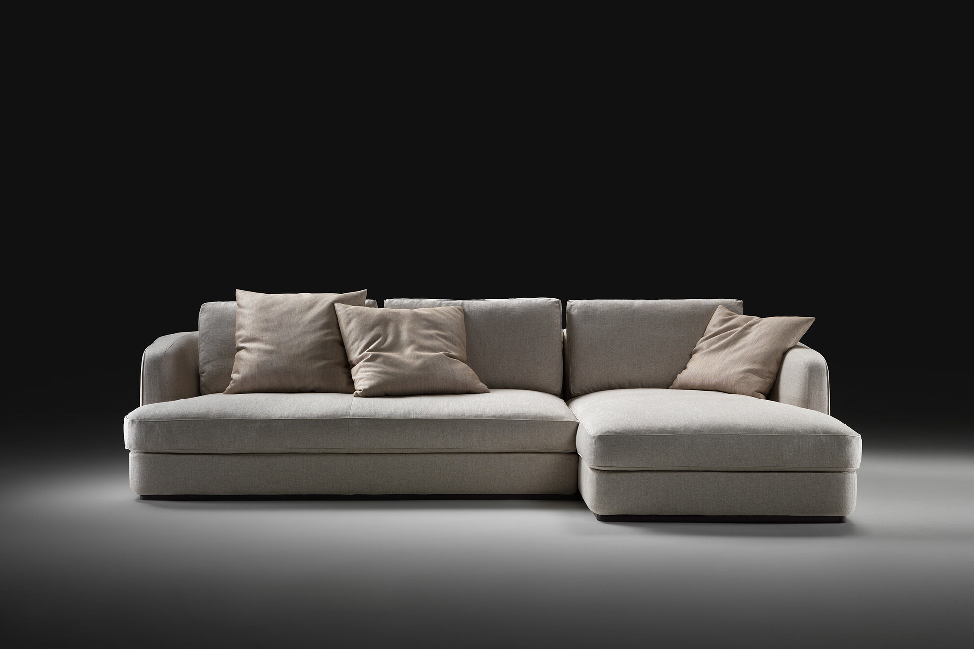 Barret Sectional Sofa by Flexform | STYLEPARK