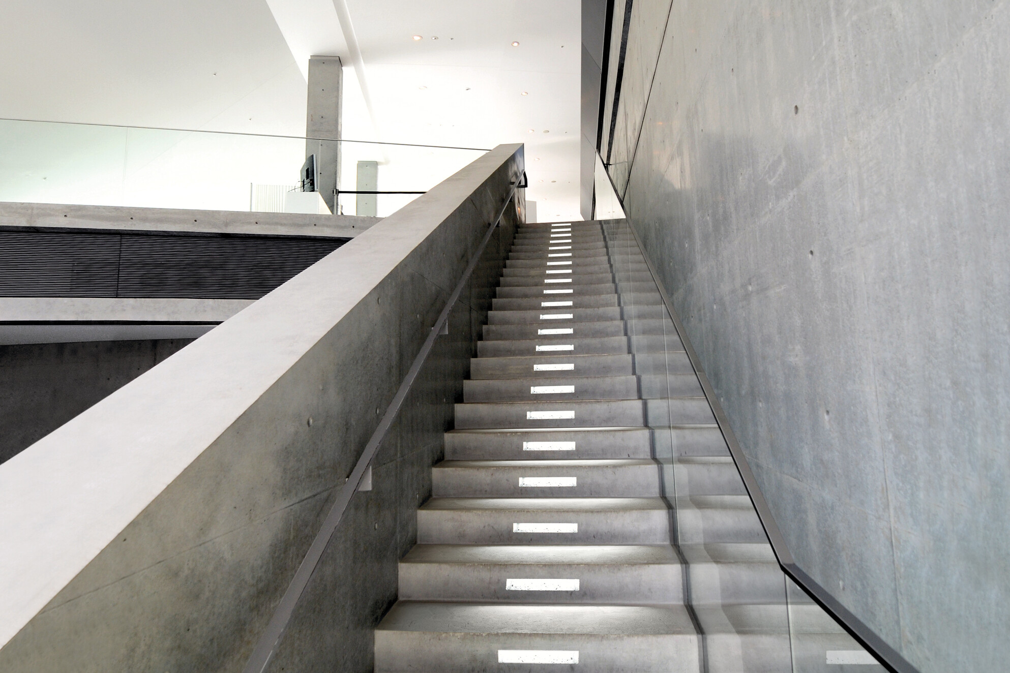 Ghost von SIMES | STYLEPARK