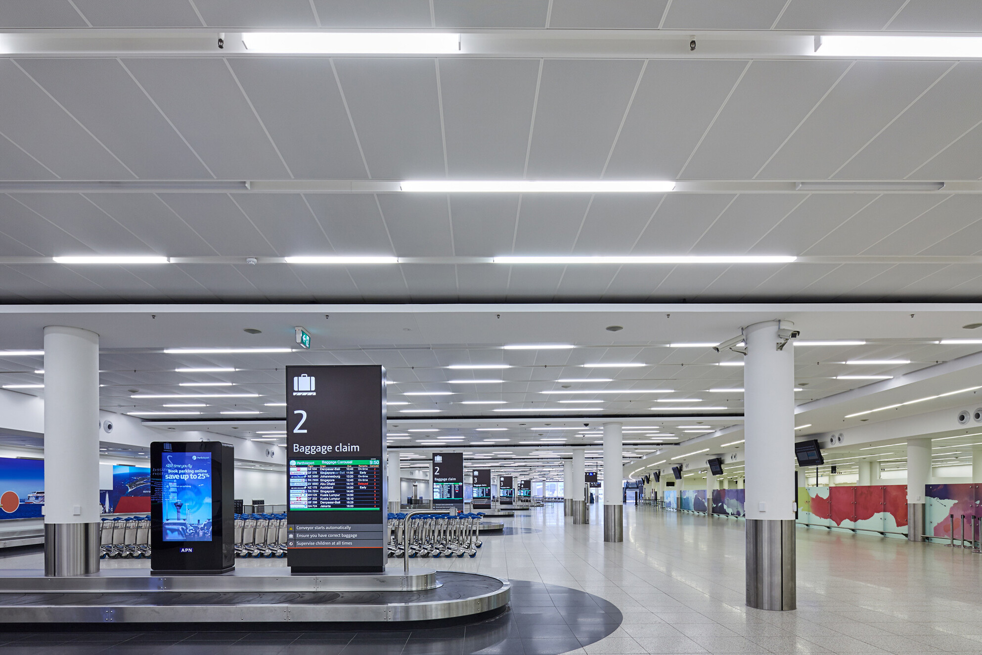 Post cap ceiling by Lindner Group | STYLEPARK