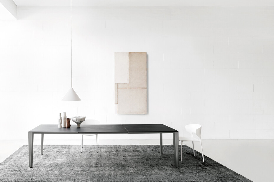 Skin table by Desalto | STYLEPARK