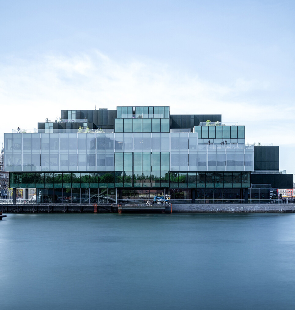 Expanded metal ceiling by Lindner Group | STYLEPARK