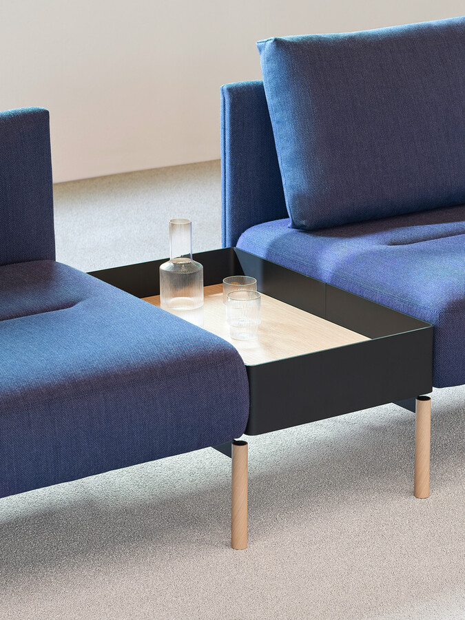 Brunner: Flexible "oval" lounge system by jehs+laub | STYLEPARK