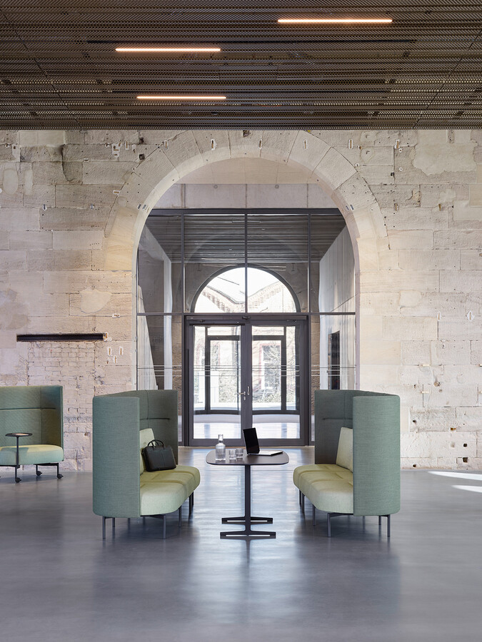 Brunner: Flexible "oval" lounge system by jehs+laub | STYLEPARK