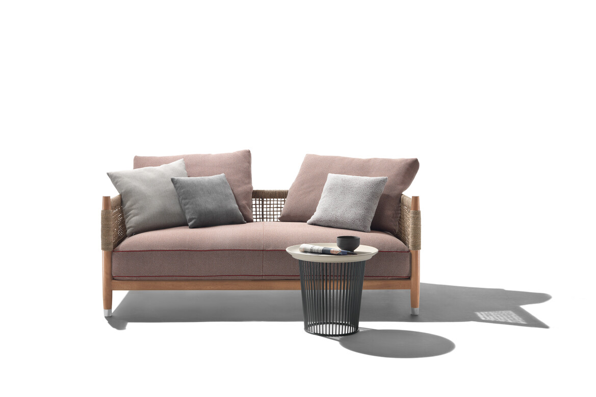 Parker outdoor sofa by Flexform | STYLEPARK