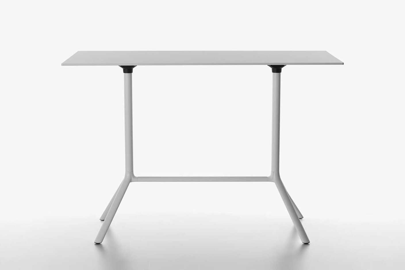 Miura table by Plank | STYLEPARK