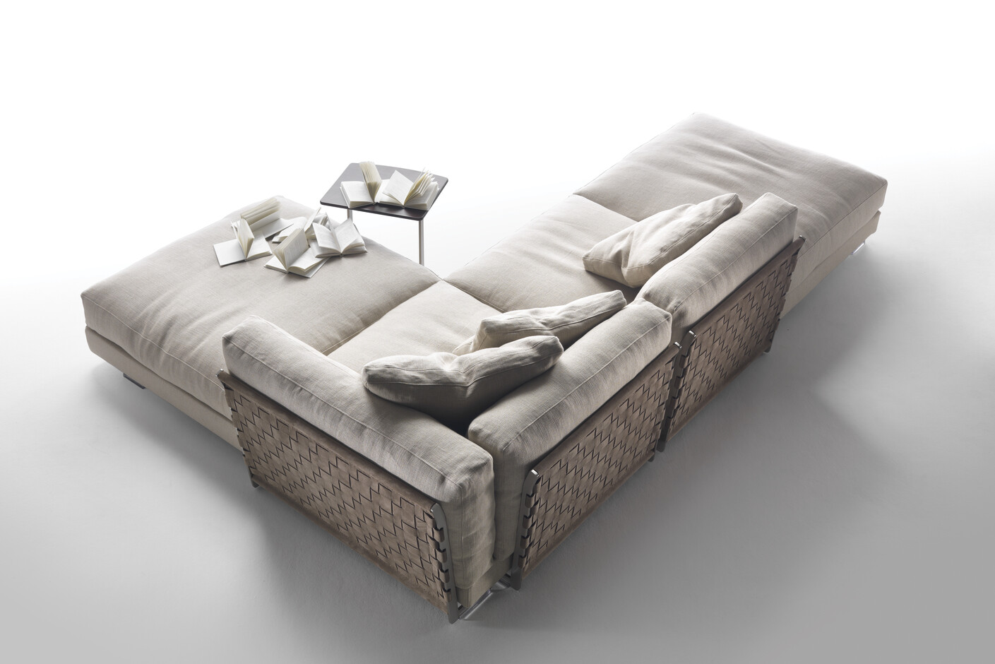 Cestone Sectional sofa by Flexform | STYLEPARK