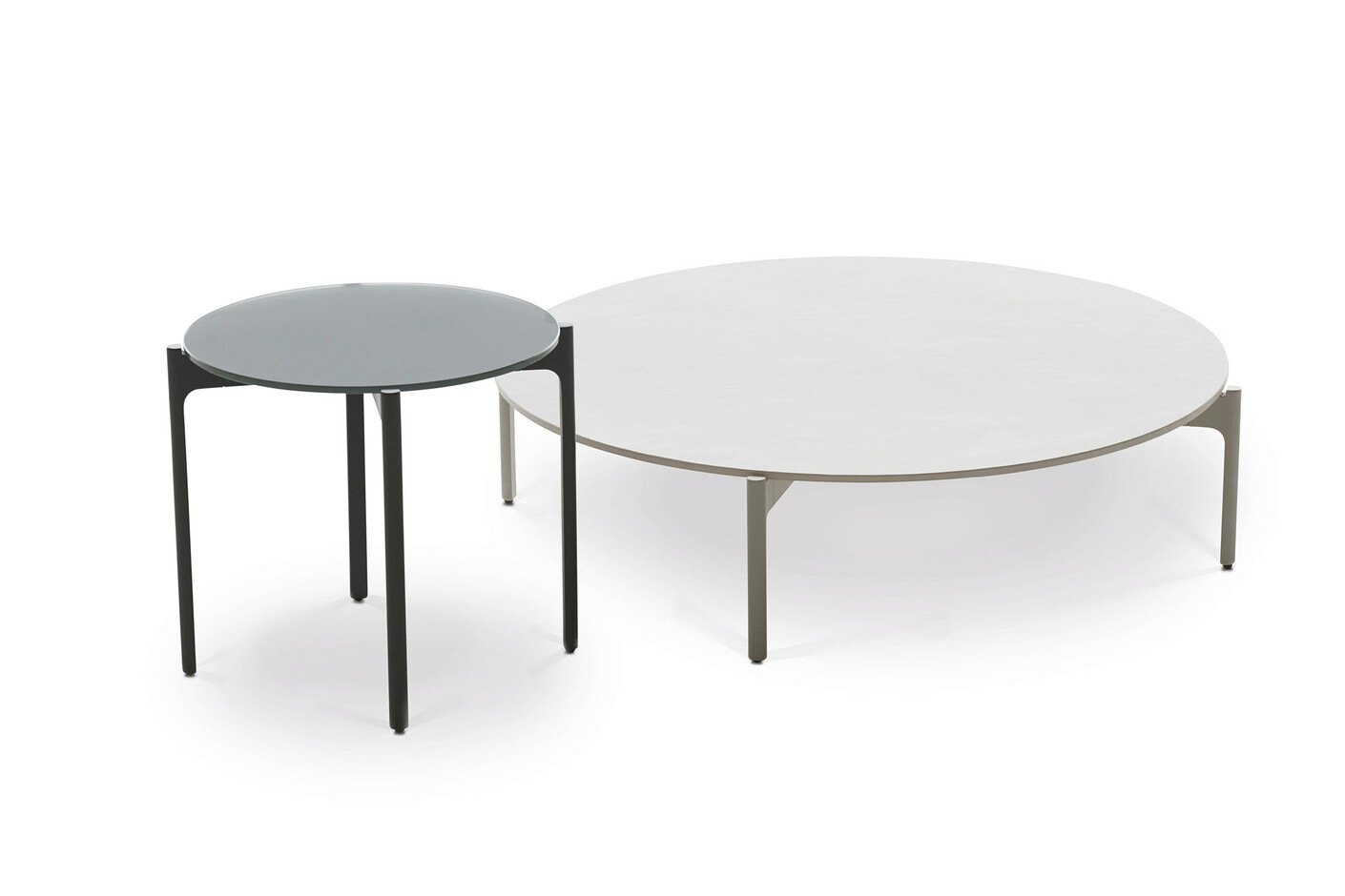 IZON side table 55 by DEDON | STYLEPARK