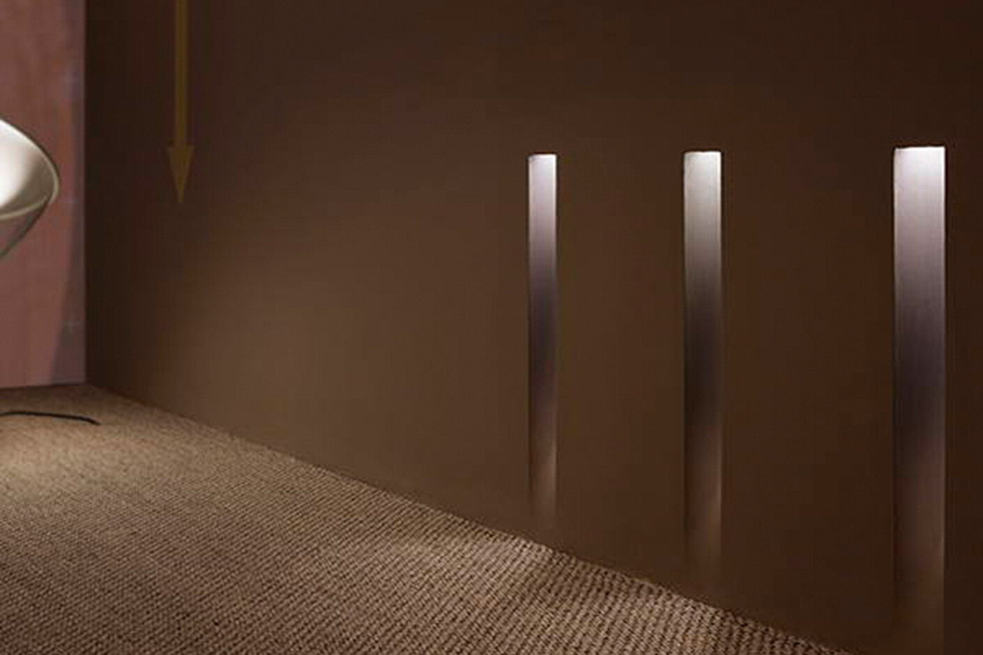 Vertical Lights by FLOS | STYLEPARK