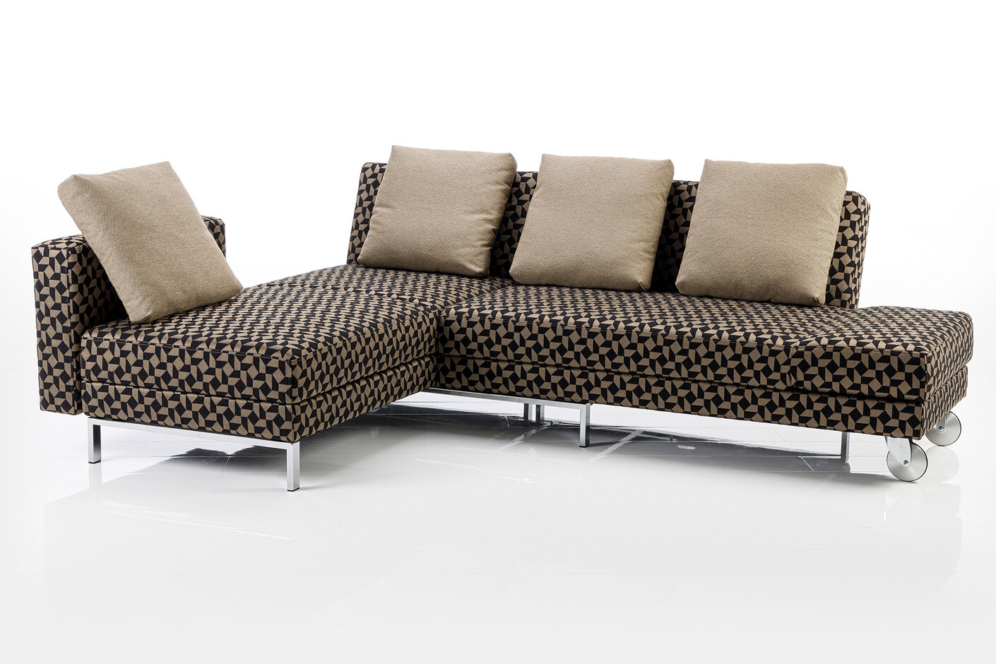 Four-Two compact corner sofa by Brühl | STYLEPARK