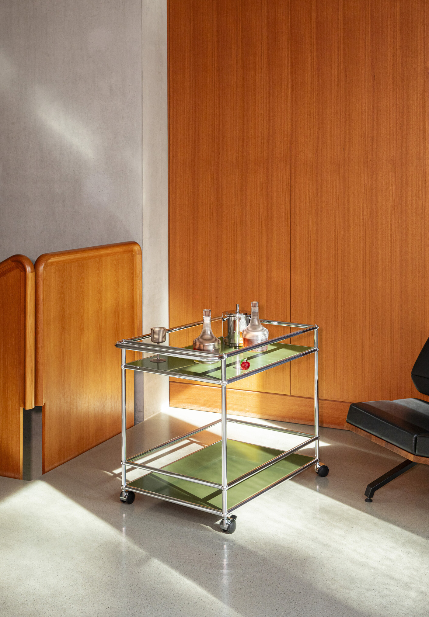 USM Serving Trolley | Olive Green by USM | STYLEPARK