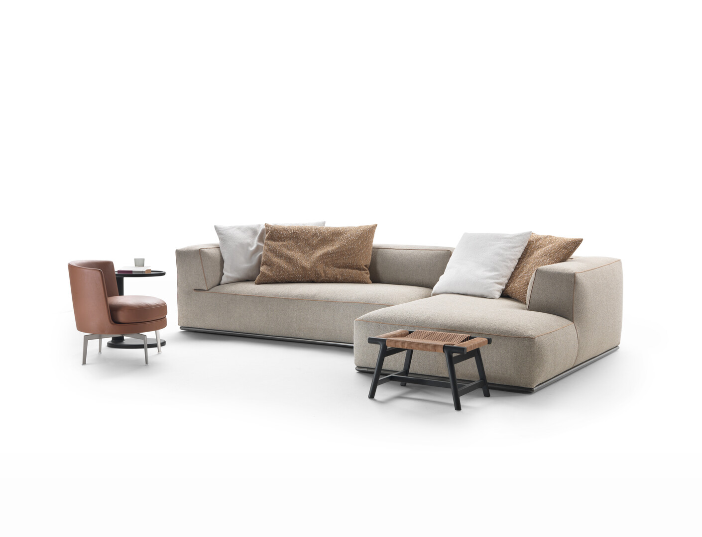Perry sectional sofa by Flexform | STYLEPARK