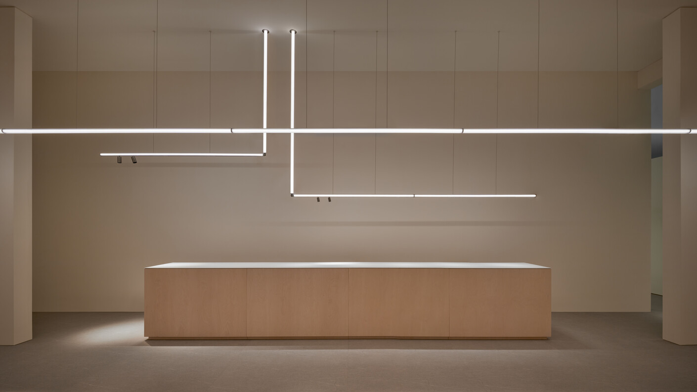 The Glowing track by FLOS | STYLEPARK