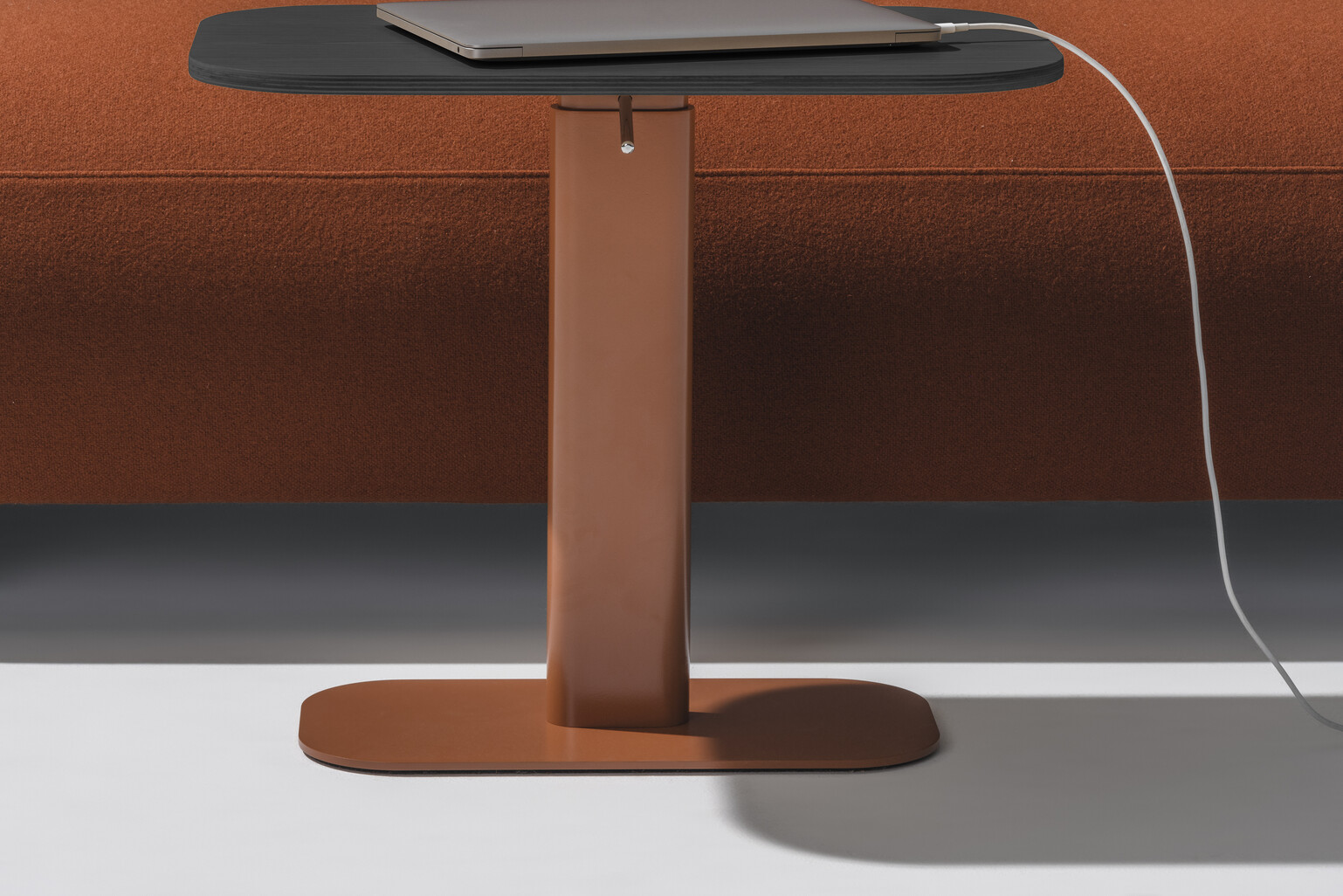 Ralik – Freestanding table by Arper | STYLEPARK
