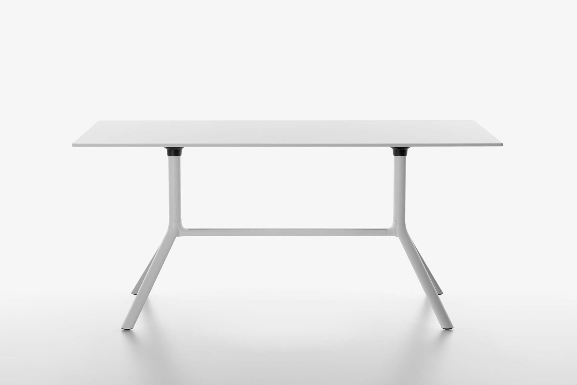 Miura table by Plank | STYLEPARK