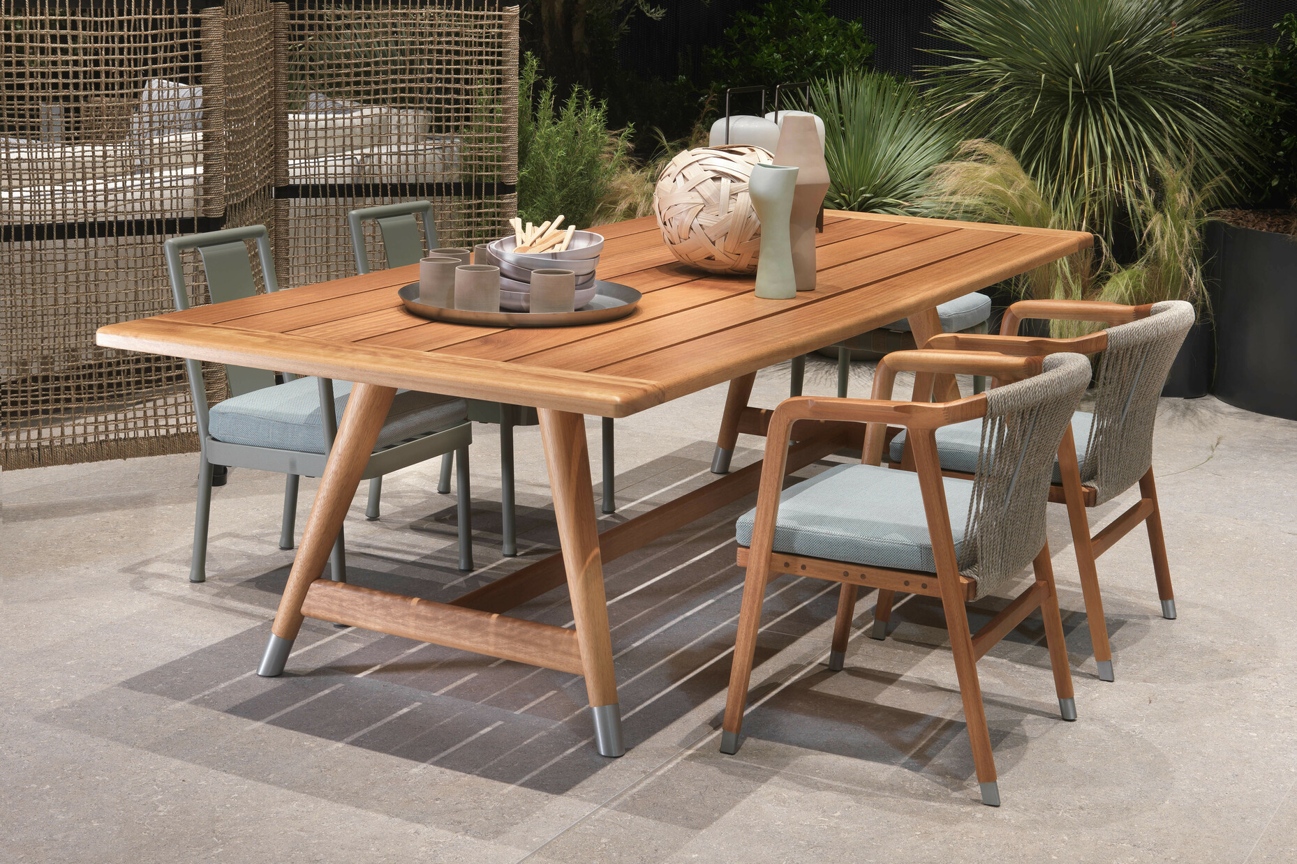 Crono dining chair by Flexform | STYLEPARK