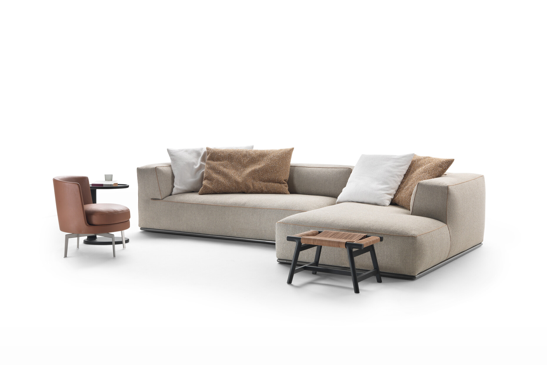 Perry sectional sofa by Flexform | STYLEPARK