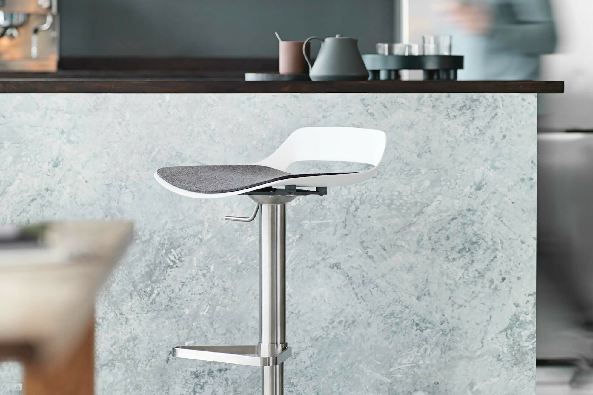 Occo bar stool by Wilkhahn | STYLEPARK