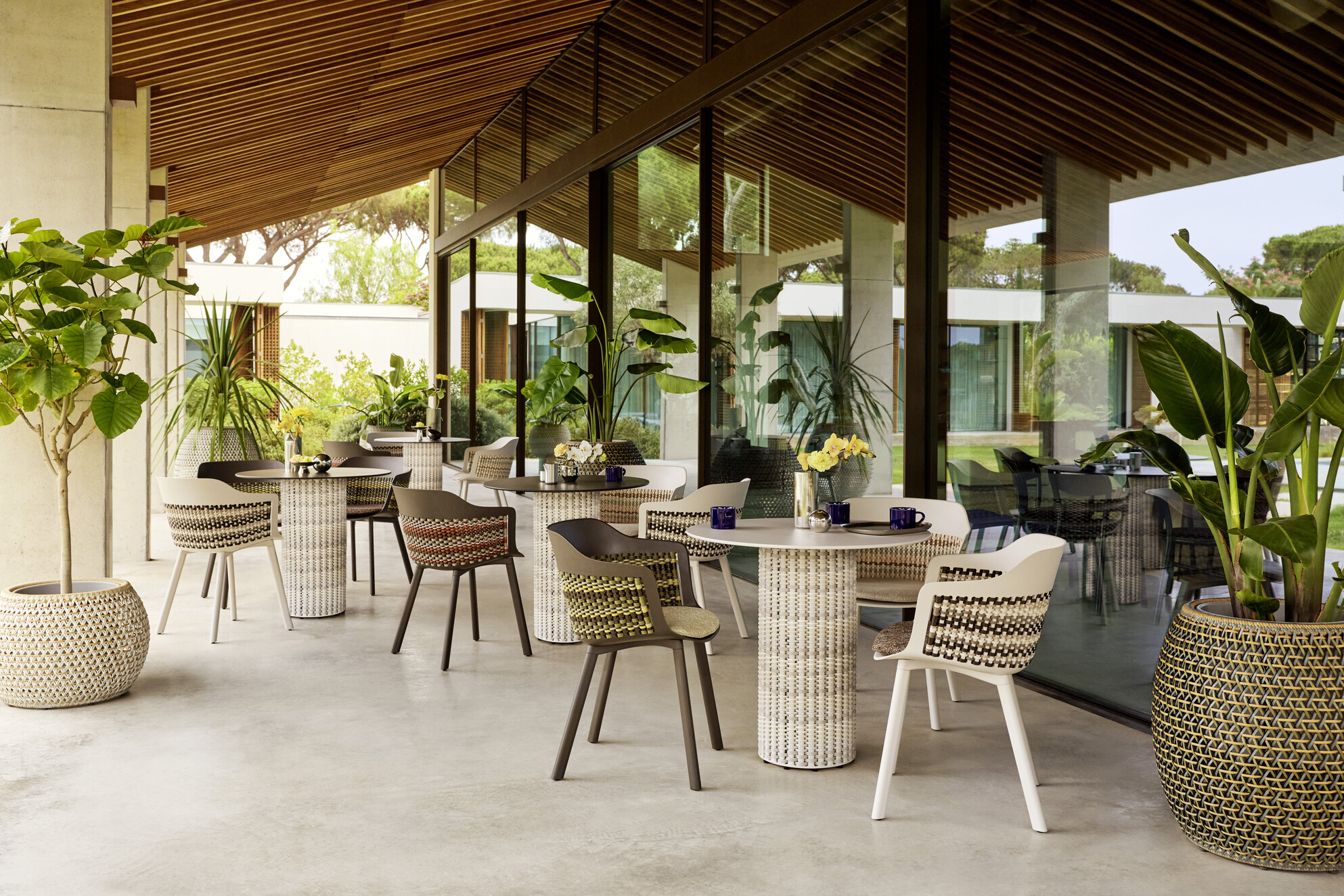 MYMI Armchair by DEDON | STYLEPARK