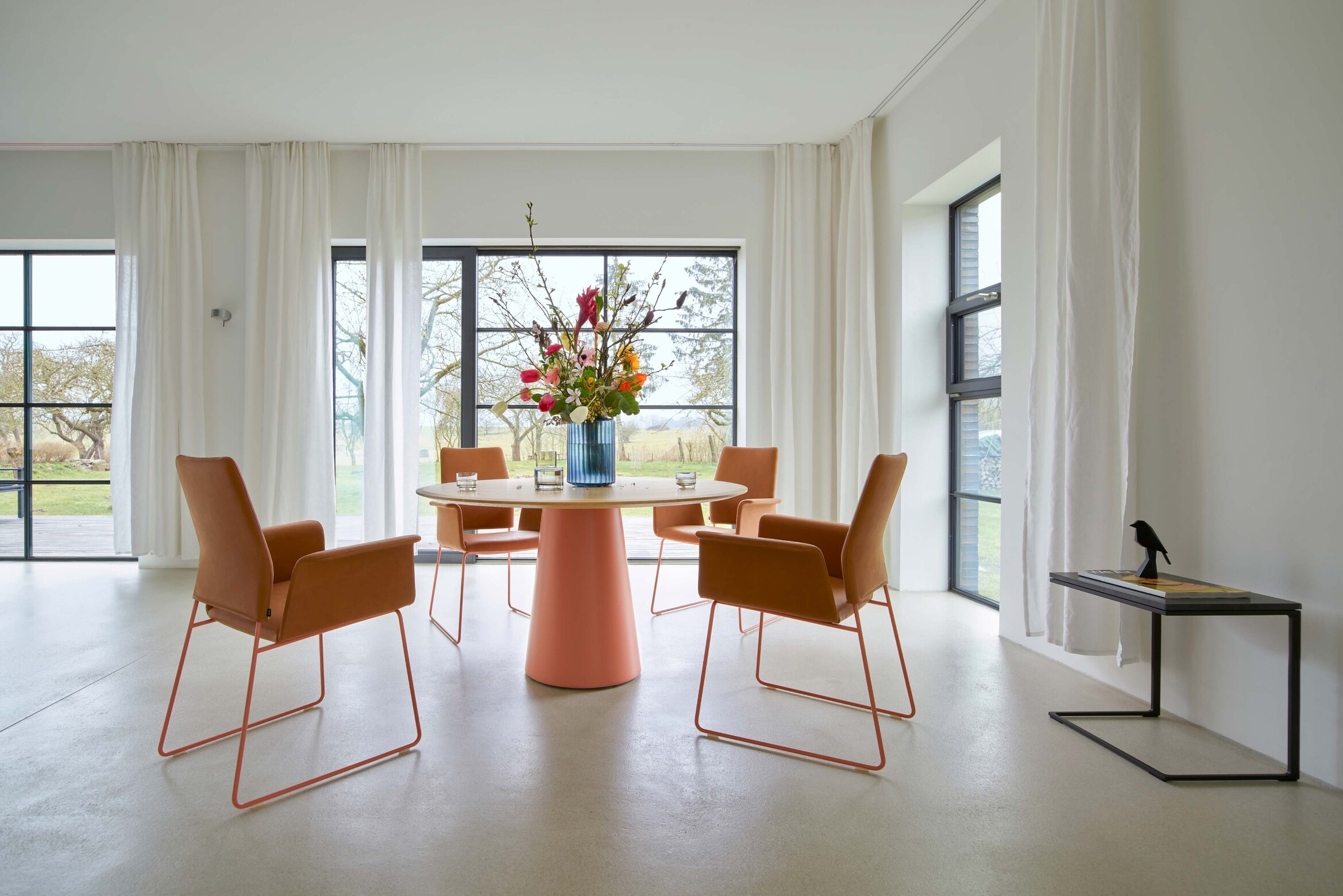 Conic table by COR | STYLEPARK