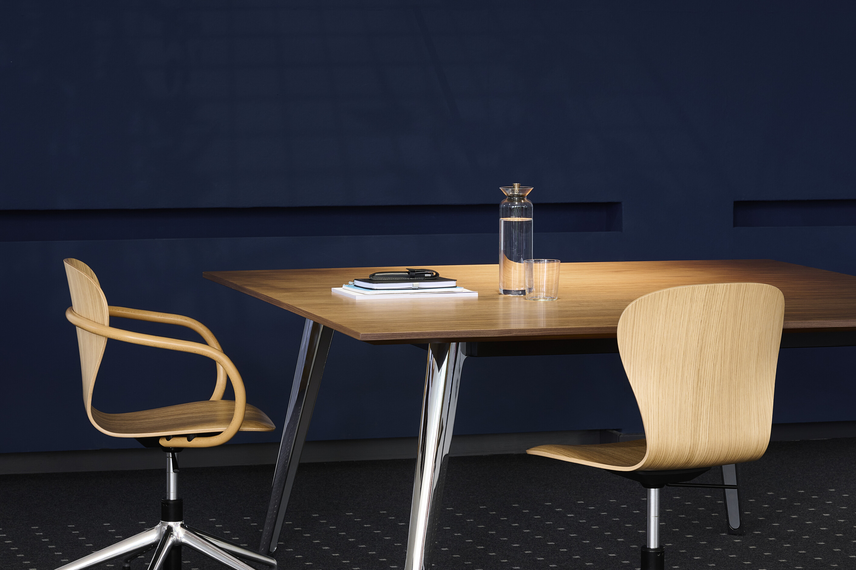 S 220 FDRW by Thonet | STYLEPARK