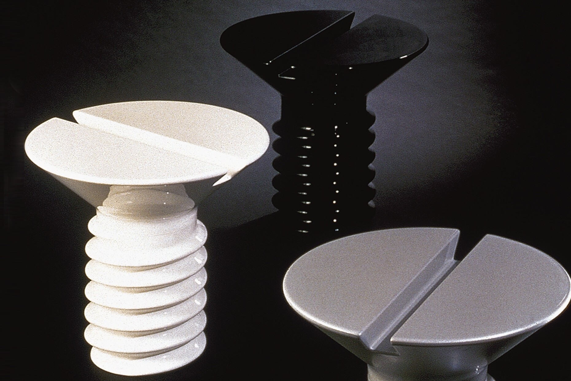 Screw Table by Adelta | STYLEPARK