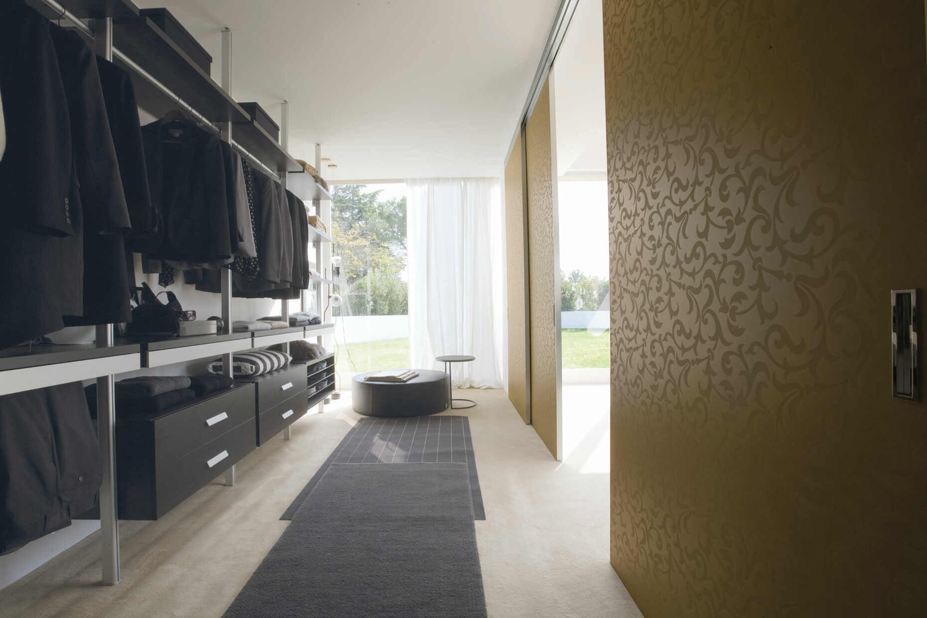 Screen wardrobe by Albed | STYLEPARK