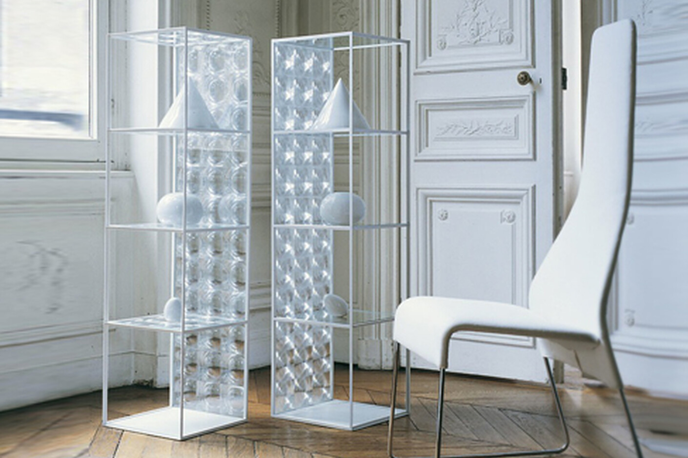 LENS Bookcase by B&B Italia | STYLEPARK
