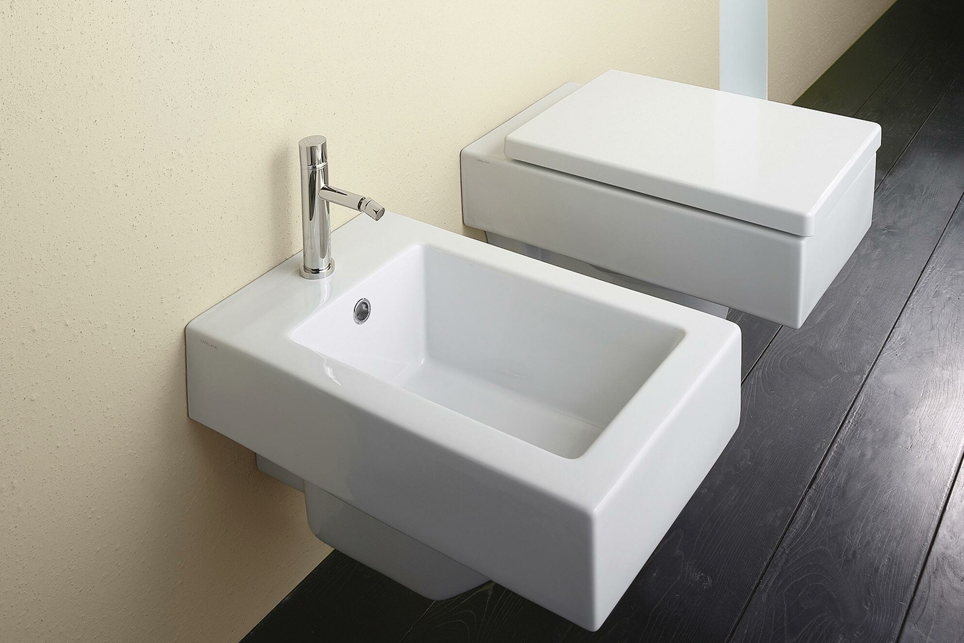 Verso WC 53 wall-hung by Catalano | STYLEPARK