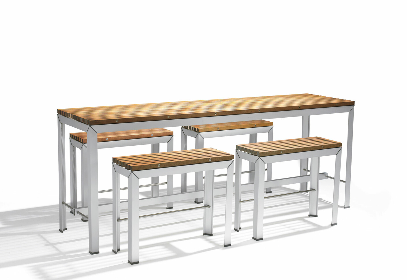 Extempore extra high table by Extremis | STYLEPARK