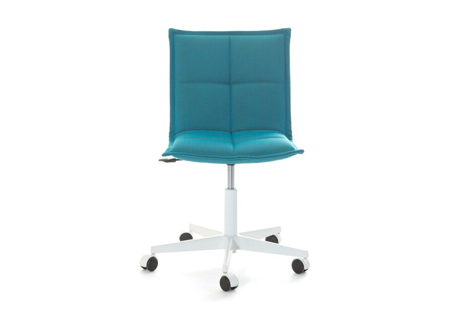 LAB Office chair with wheels by inno | STYLEPARK