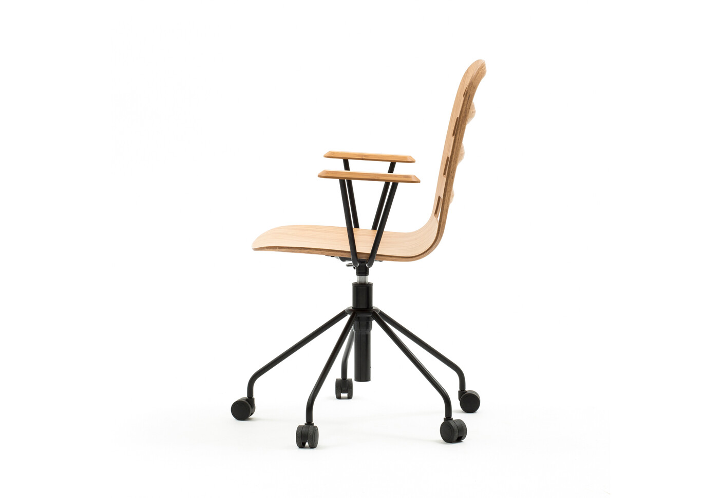 Smusso swivel chair with arms by Discipline | STYLEPARK