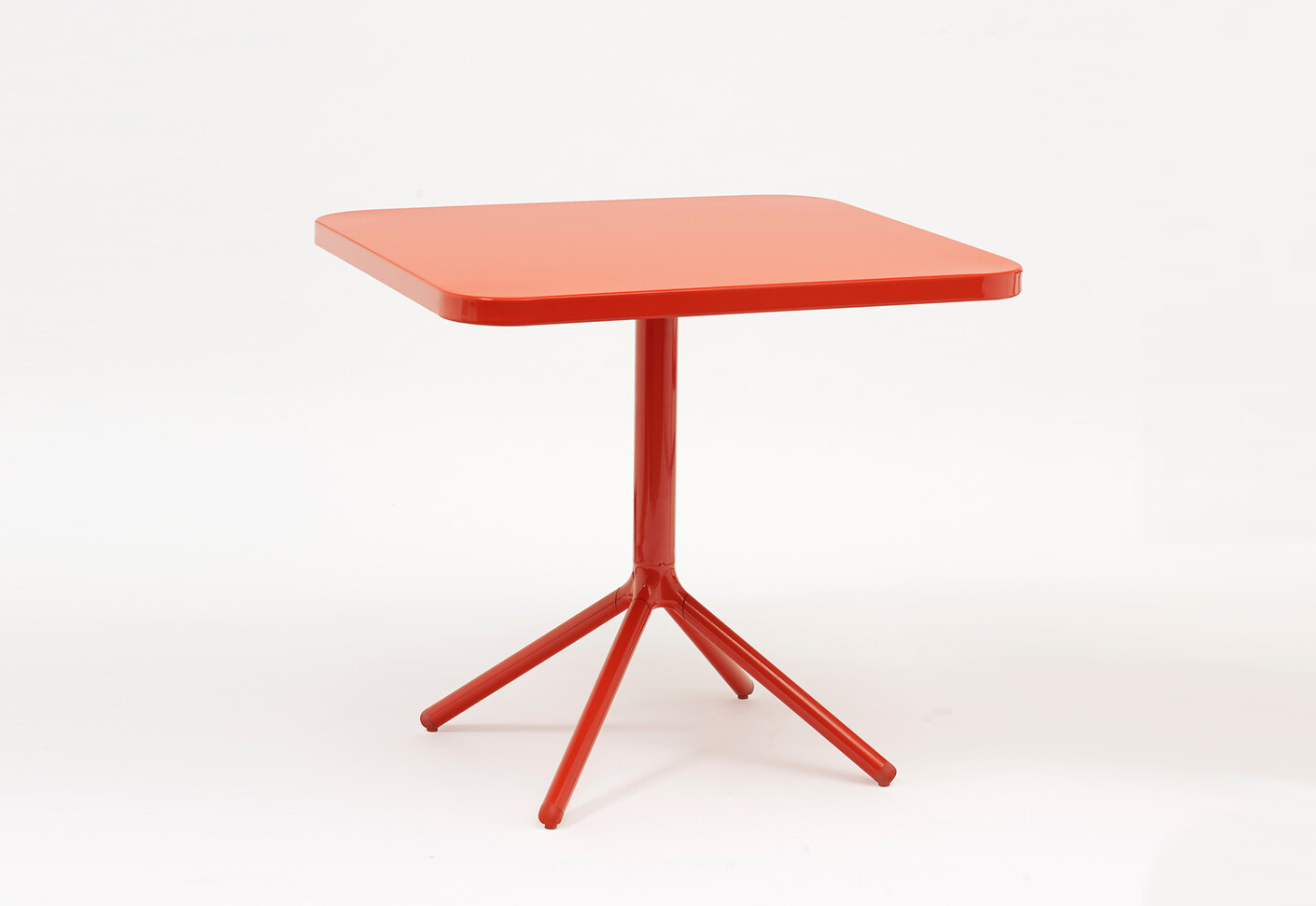 Grace table by Emu | STYLEPARK