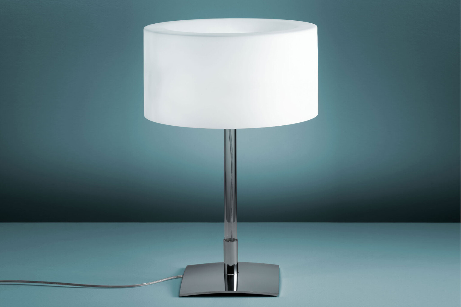 Drum table lamp by FontanaArte | STYLEPARK