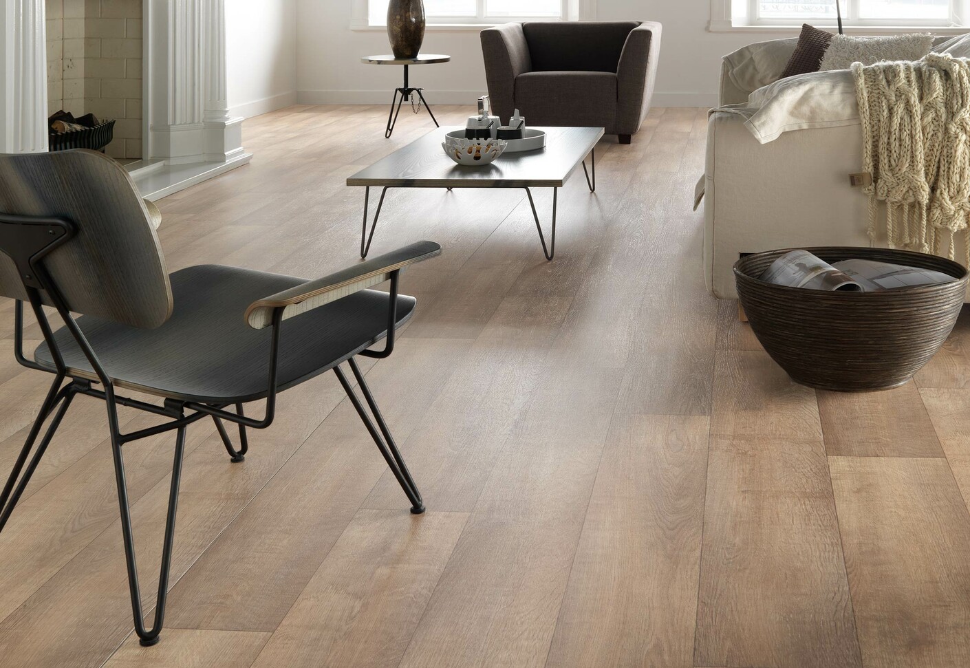 Novilon Viva, Oscuro by Forbo | STYLEPARK