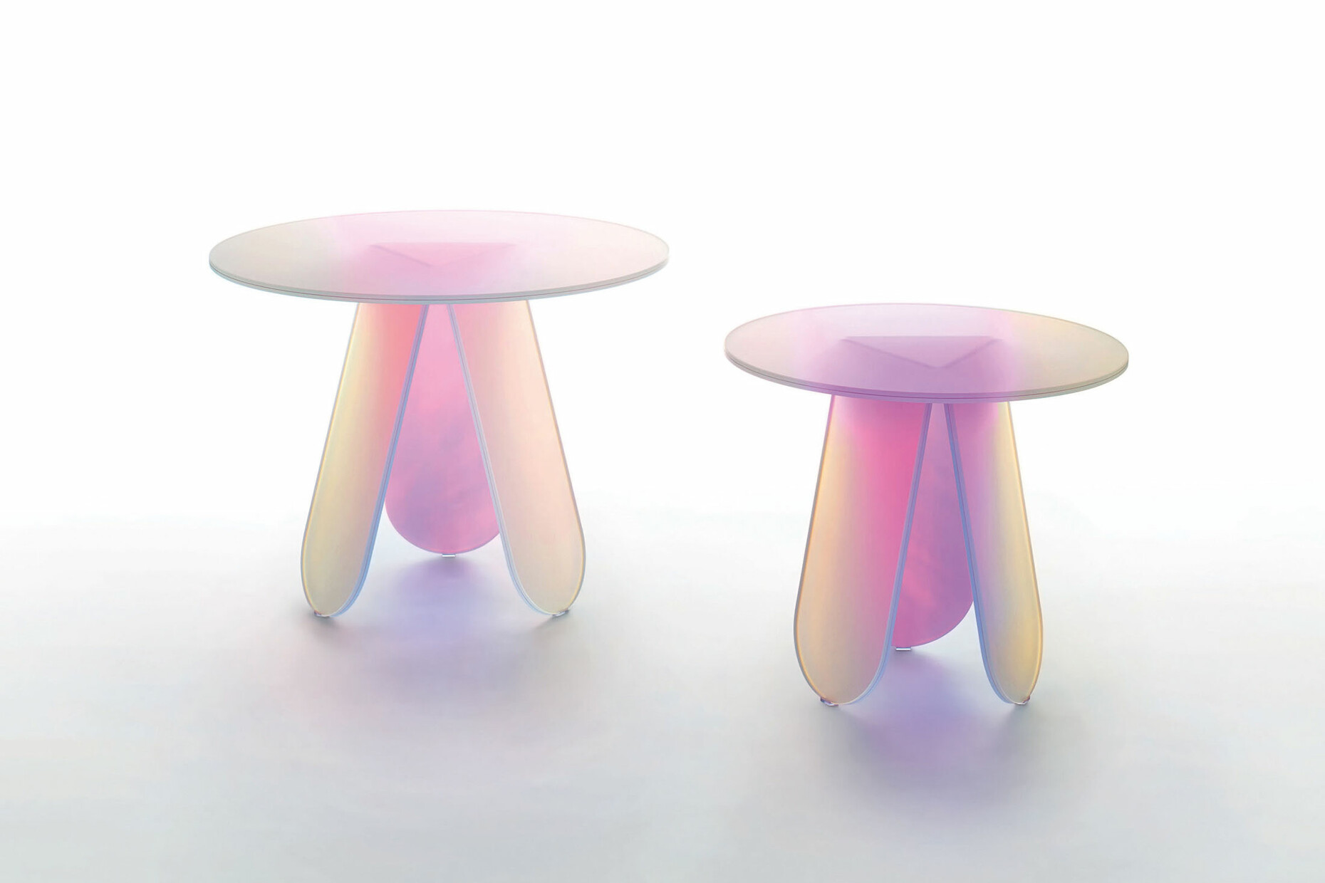 Shimmer side table by GLAS ITALIA | STYLEPARK