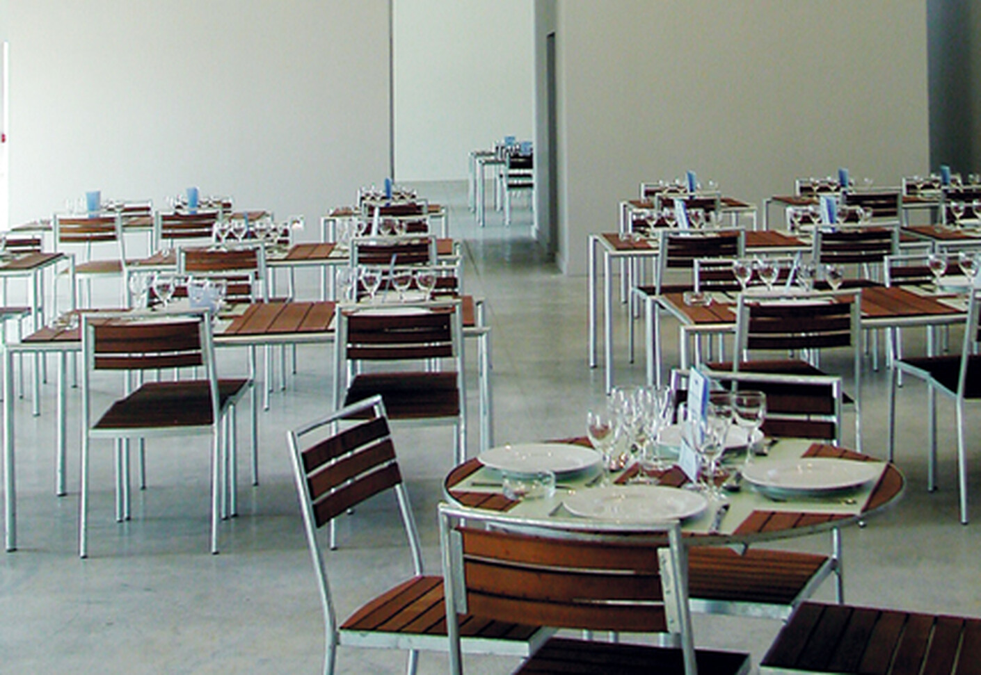 SODA TABLE by inno | STYLEPARK