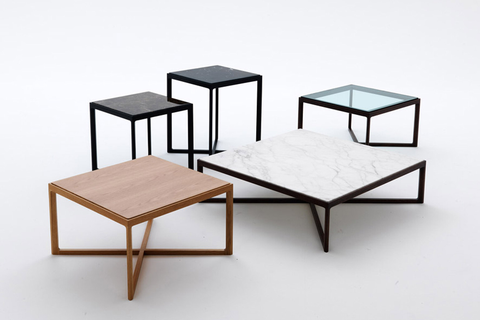 Krusin Coffee table by Knoll | STYLEPARK