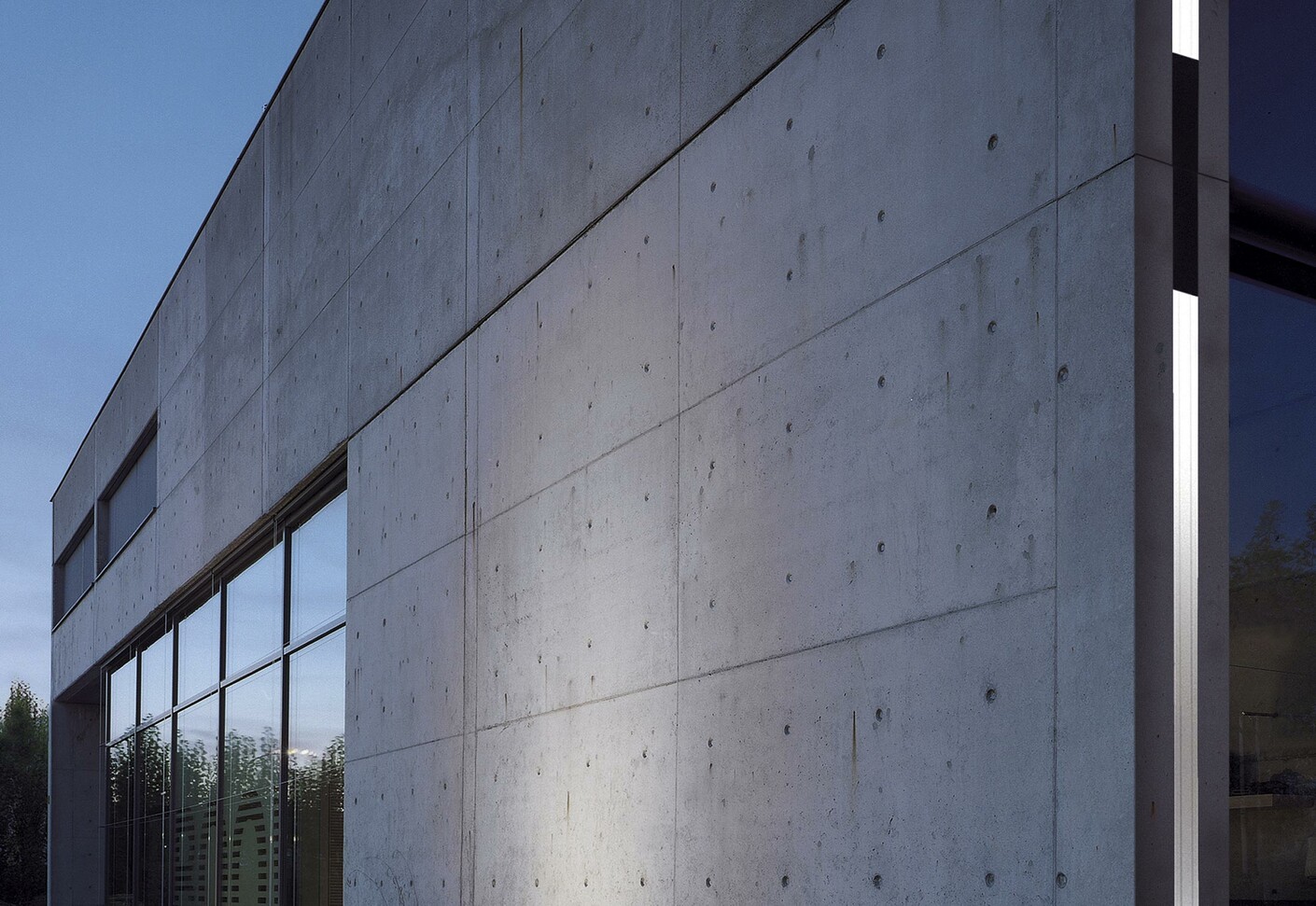 Dolma 80 up & down light outdoor by Kreon | STYLEPARK