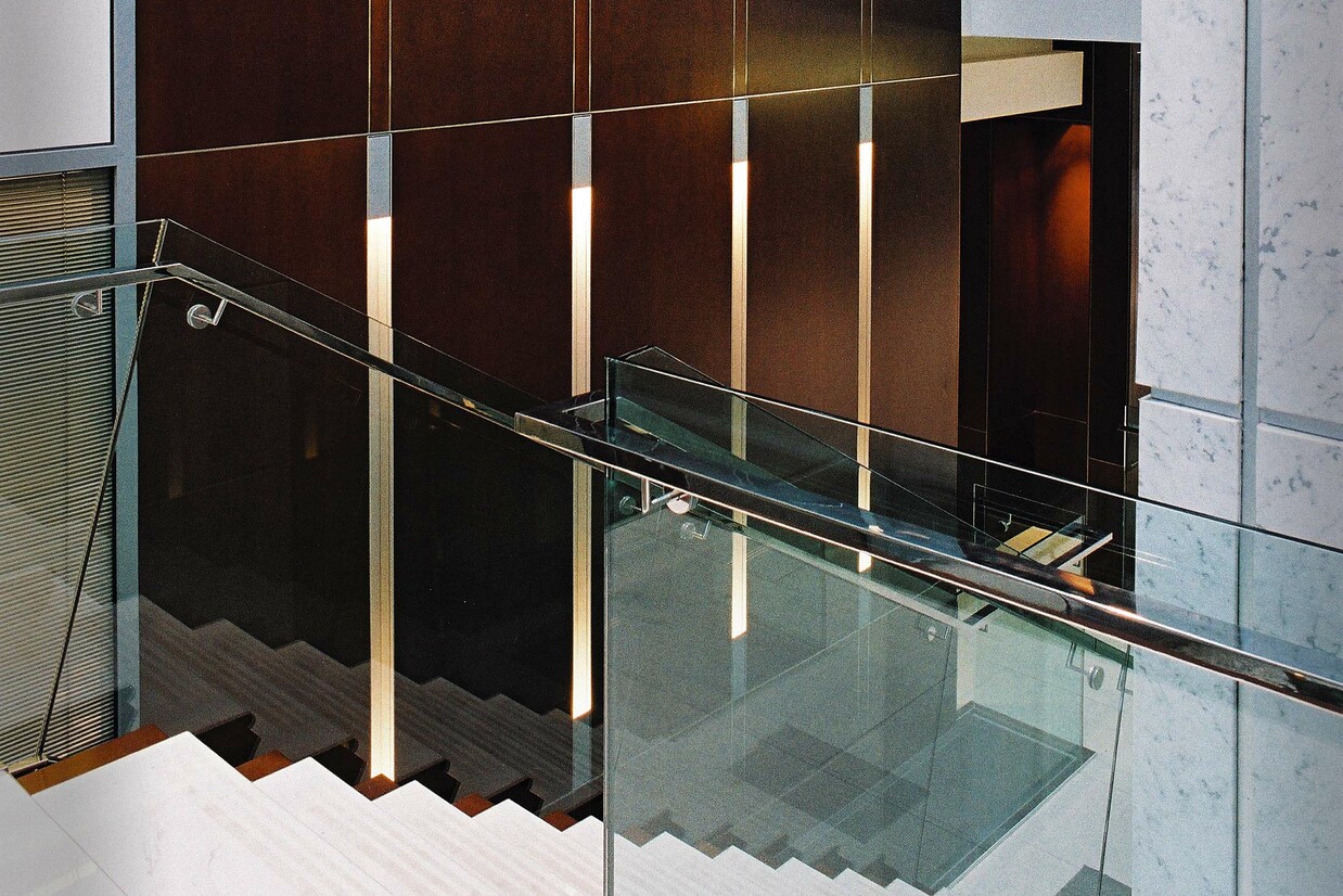 Dolma 80 up & down light by Kreon | STYLEPARK