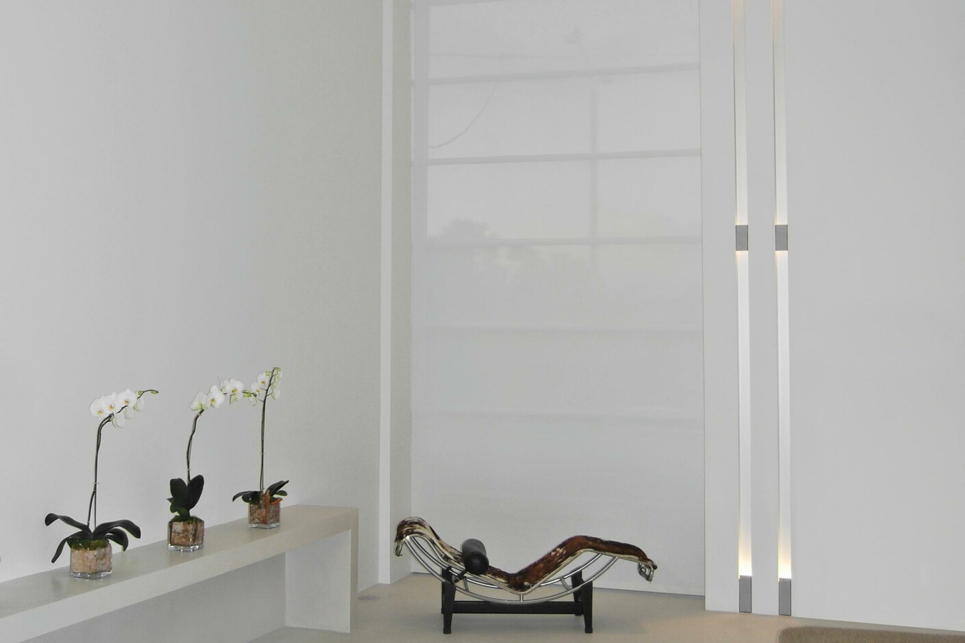 Dolma 80 up & down light by Kreon | STYLEPARK