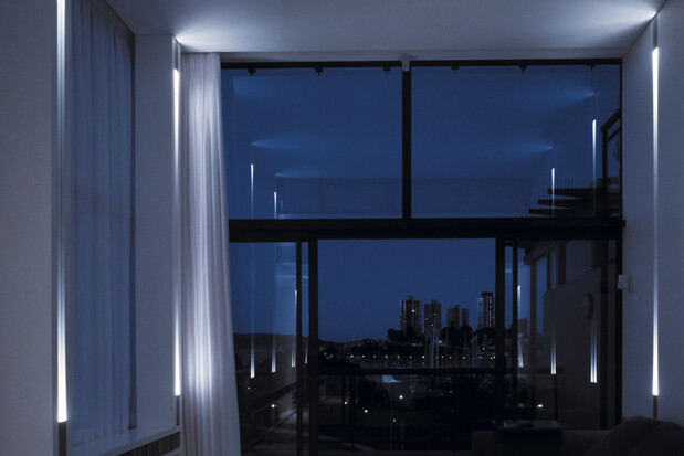 Dolma 80 up & down light by Kreon | STYLEPARK