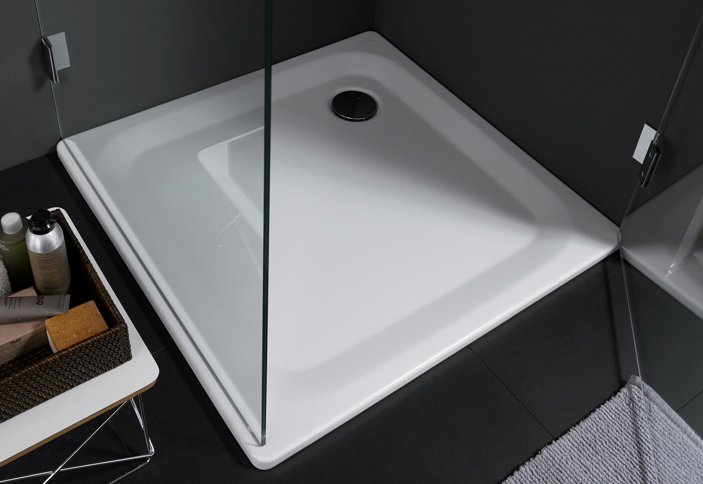 Platina Corner steel shower base by Laufen | STYLEPARK