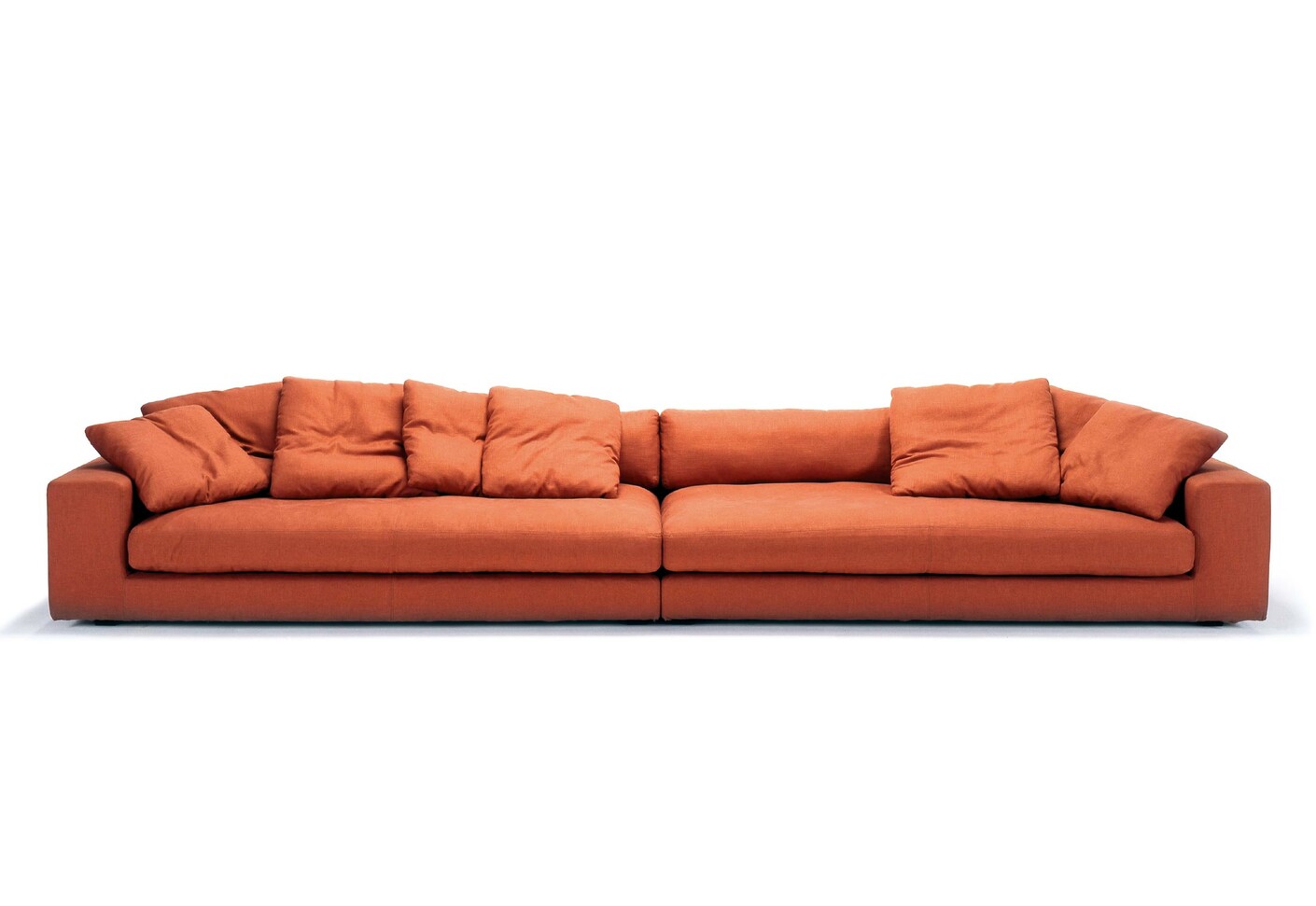 St. Helena Sofa by Linteloo | STYLEPARK