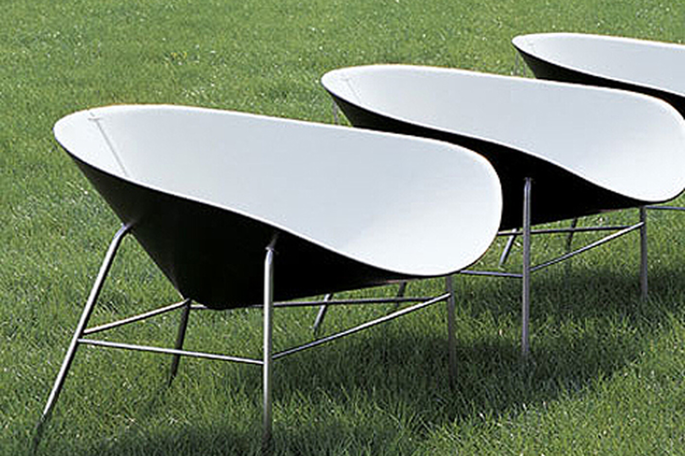 Bloom by Living Divani | STYLEPARK