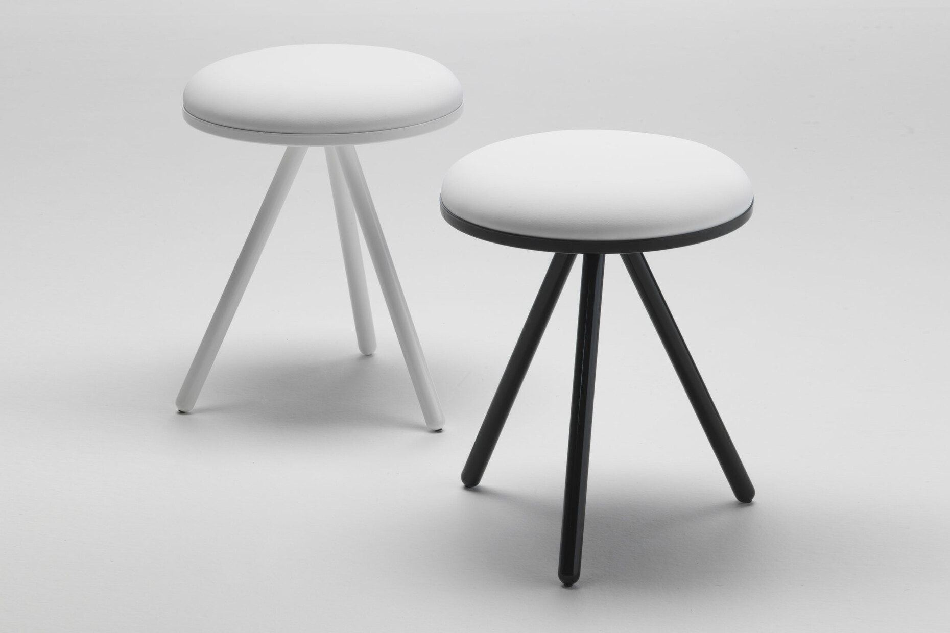 Bolle stool by Living Divani | STYLEPARK